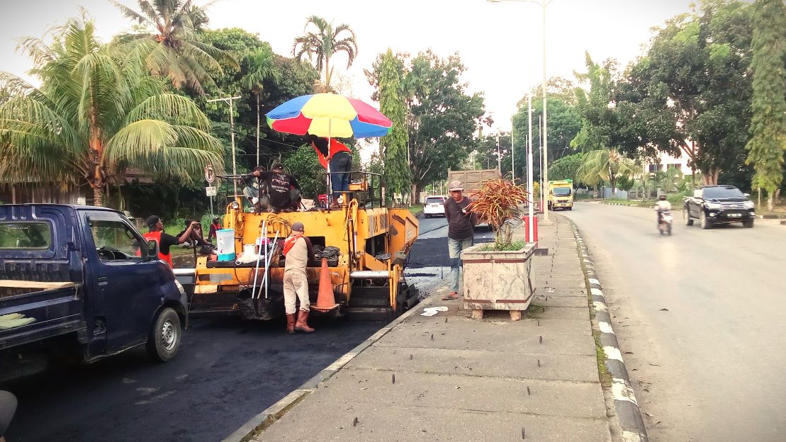 Jalur Dua Sendawar Dipoles Ulang, Pemkab Kubar Kucurkan Rp17,9 Miliar ...